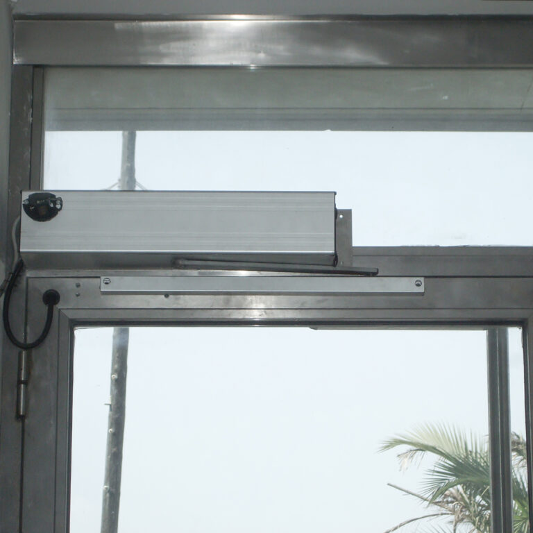 Operator of automatic and semi-automatic doors - NHN